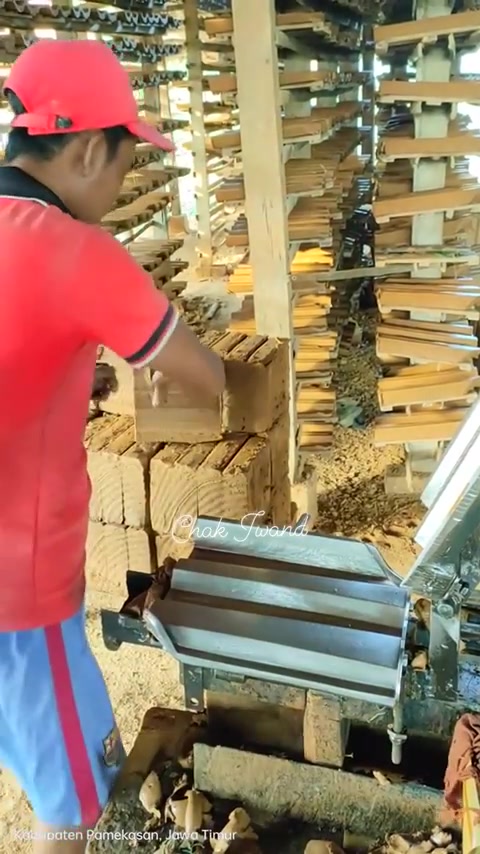 The fascinating process of making clay tiles (with sound effects ...