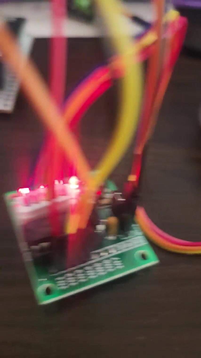 Testing the Arduino Servo: Mark 1 Edition | [meme.am]