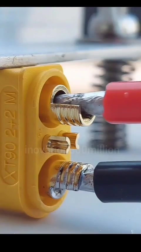 Welding 8AWG Silicone Wire to an XT90i Plug: A Step-by-Step Process ...