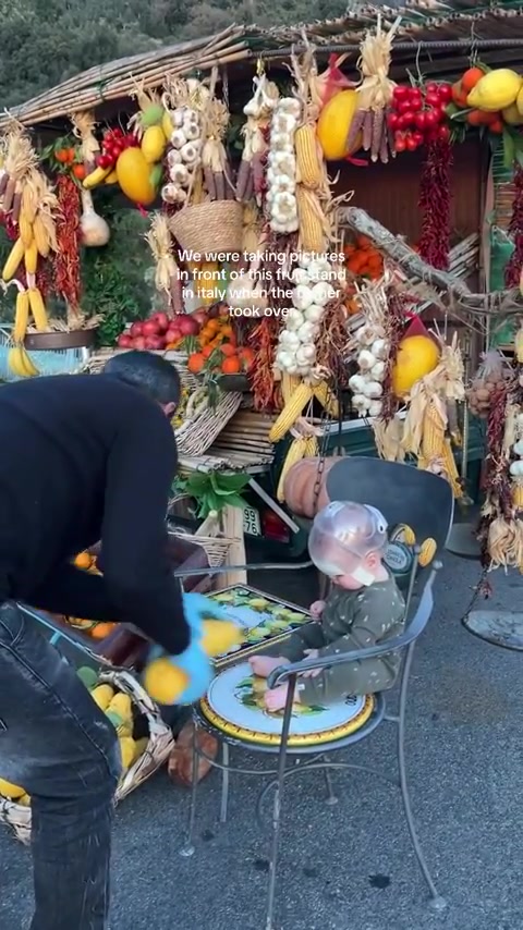 When the Fruit Stand Owner Steals the Spotlight in a Child's Photoshoot ...