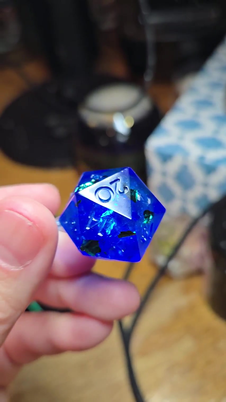 Commissioned Art: A Stunning Sapphire Galaxy | [meme.am]